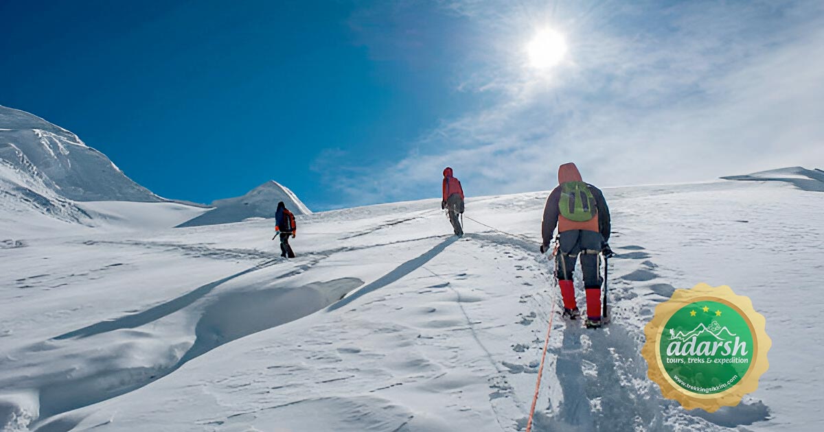 Everest Expedition, Conquer the highest peak in the world - Adarsh Tours